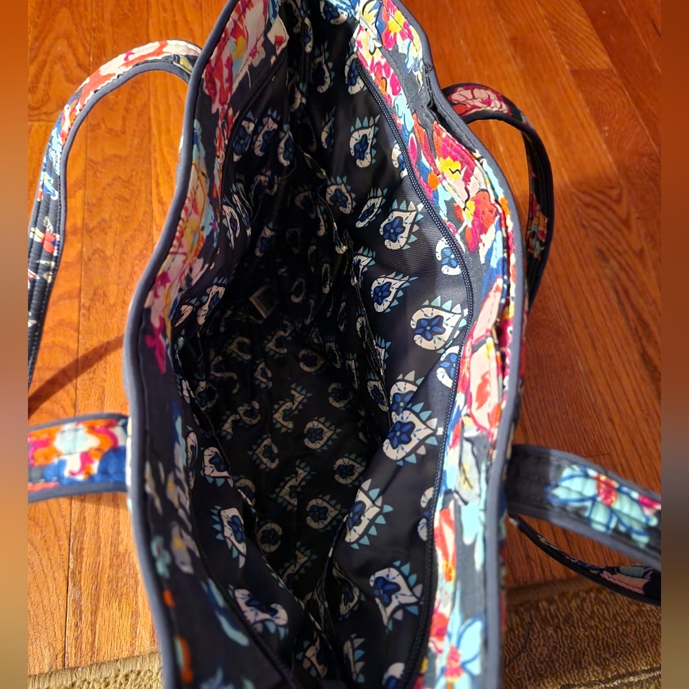 Vera Bradley Iconic Small Vera Tote In Pretty Posies - Gem